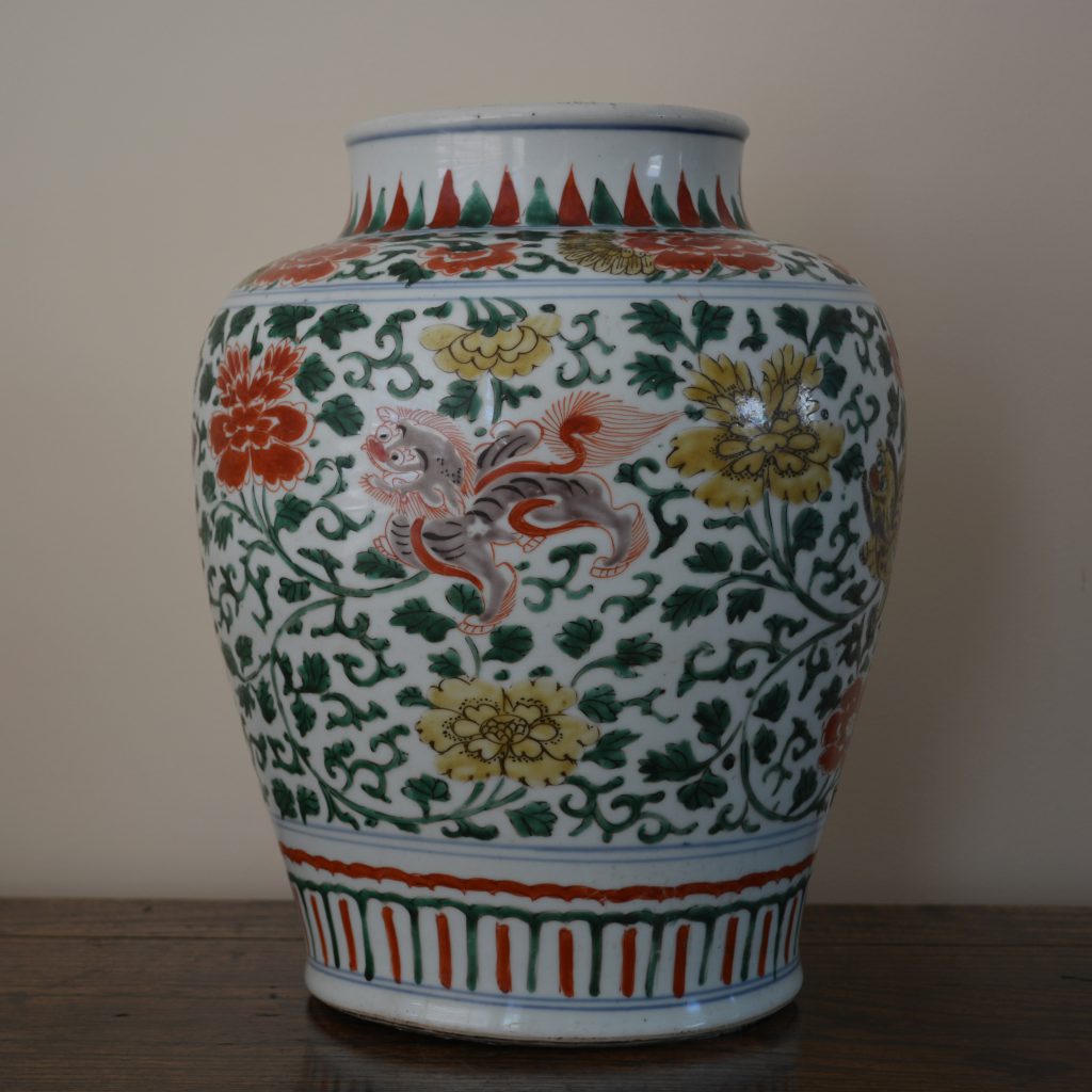Shunzhi 1644 - 1661. Transitional Porcelain Jar with 'Wucai' Decoration ...