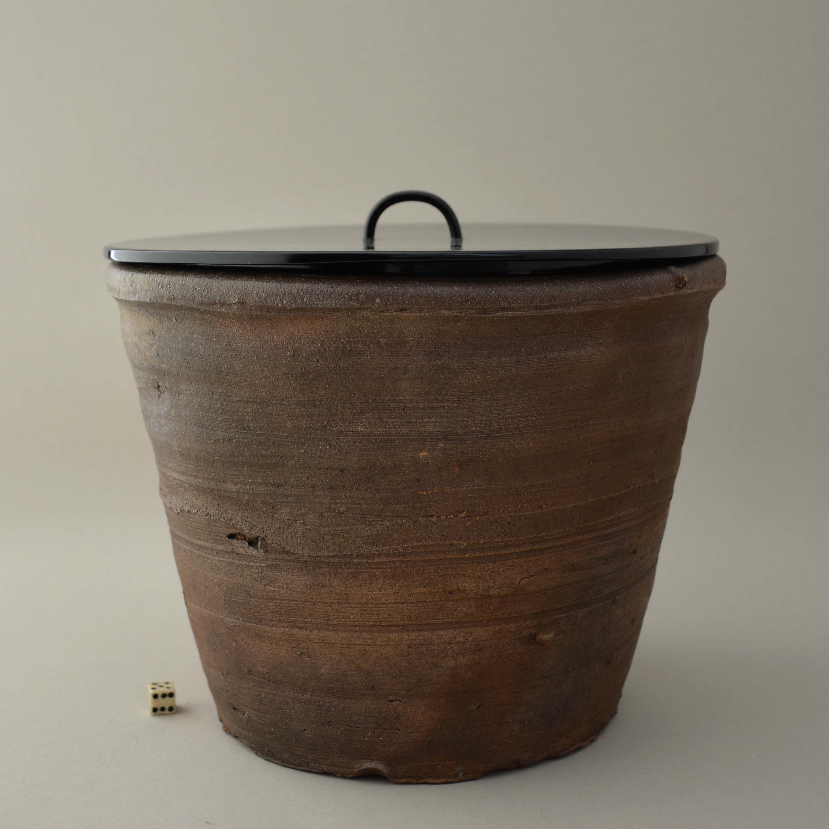 A 16th Century Bizen Water Pot. - Robert McPherson Antiques